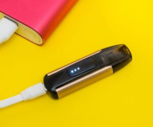 How long does a Vuse take to charge?